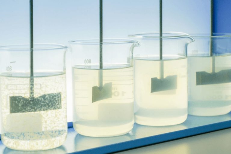 Usos comunes del sulfato de aluminio en la industria - Química Andina